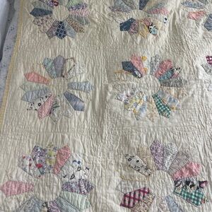 Handmade | Bedding | Vintage 94s Dresden Plate Patchwork Quilt Cutter ...